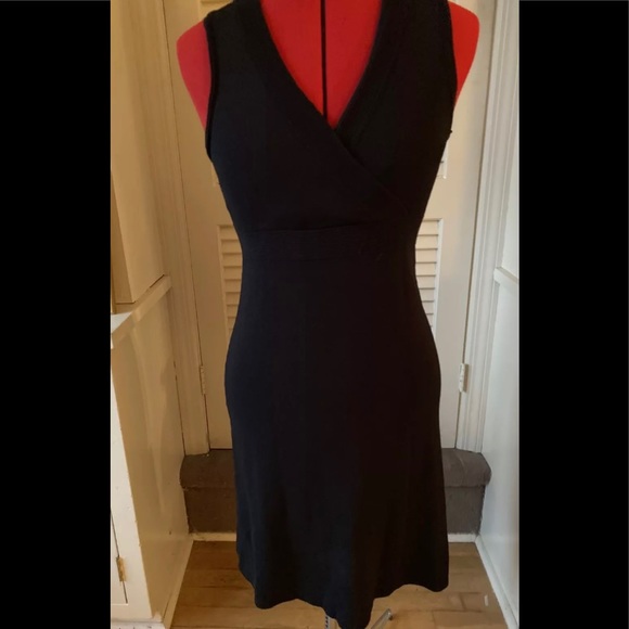 Ann Taylor | Dresses | Ann Taylor Black Knit Sleeveless V Neck Mp Dress ...